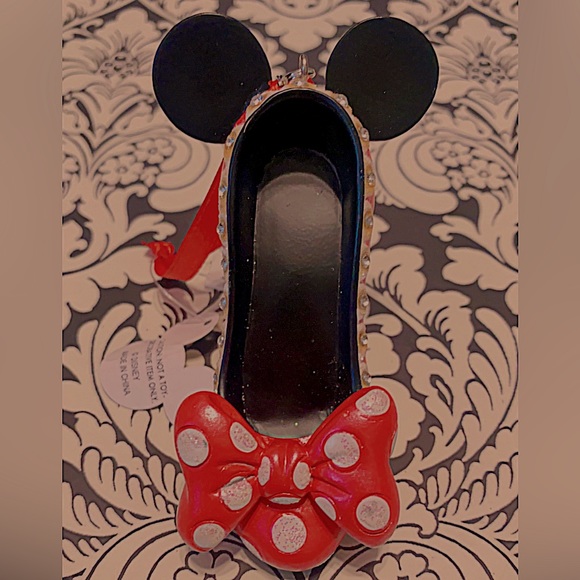 Disney | Holiday | Disney Parks Minnie Mouse Runway Shoe Christmas ...